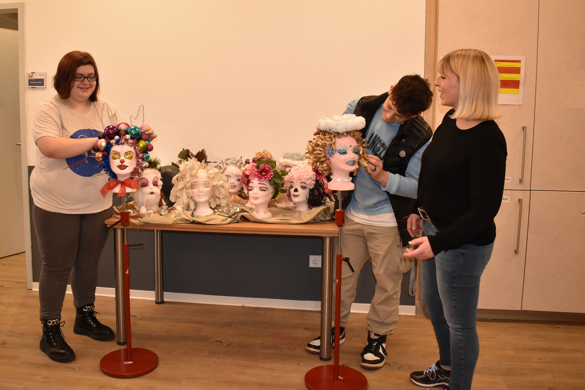 Kreative Köpfe gestalten kreative Köpfe